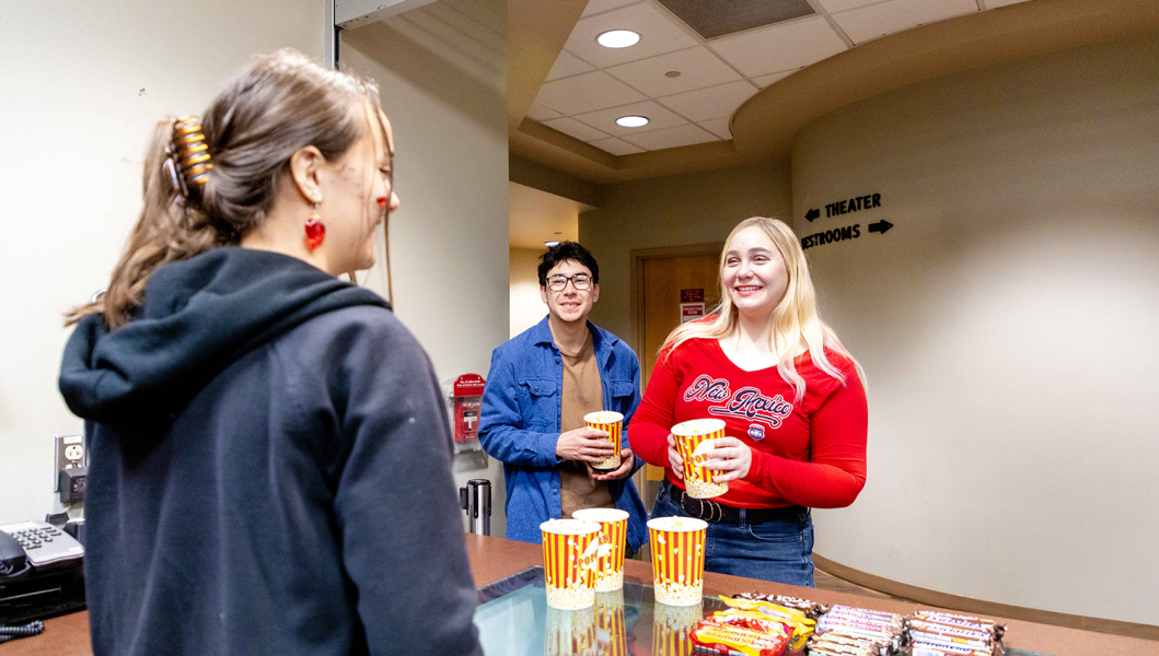 ASUNM Arts and Crafts Studio – The Lobo Life